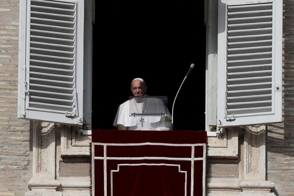 Pope on Holocaust atrocities: Let's all say never again