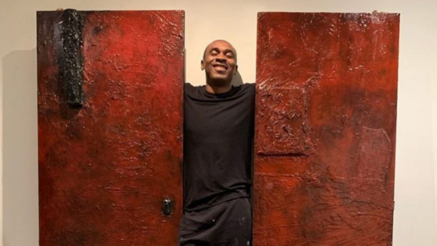 Raptors assistant coach spends time in the paint