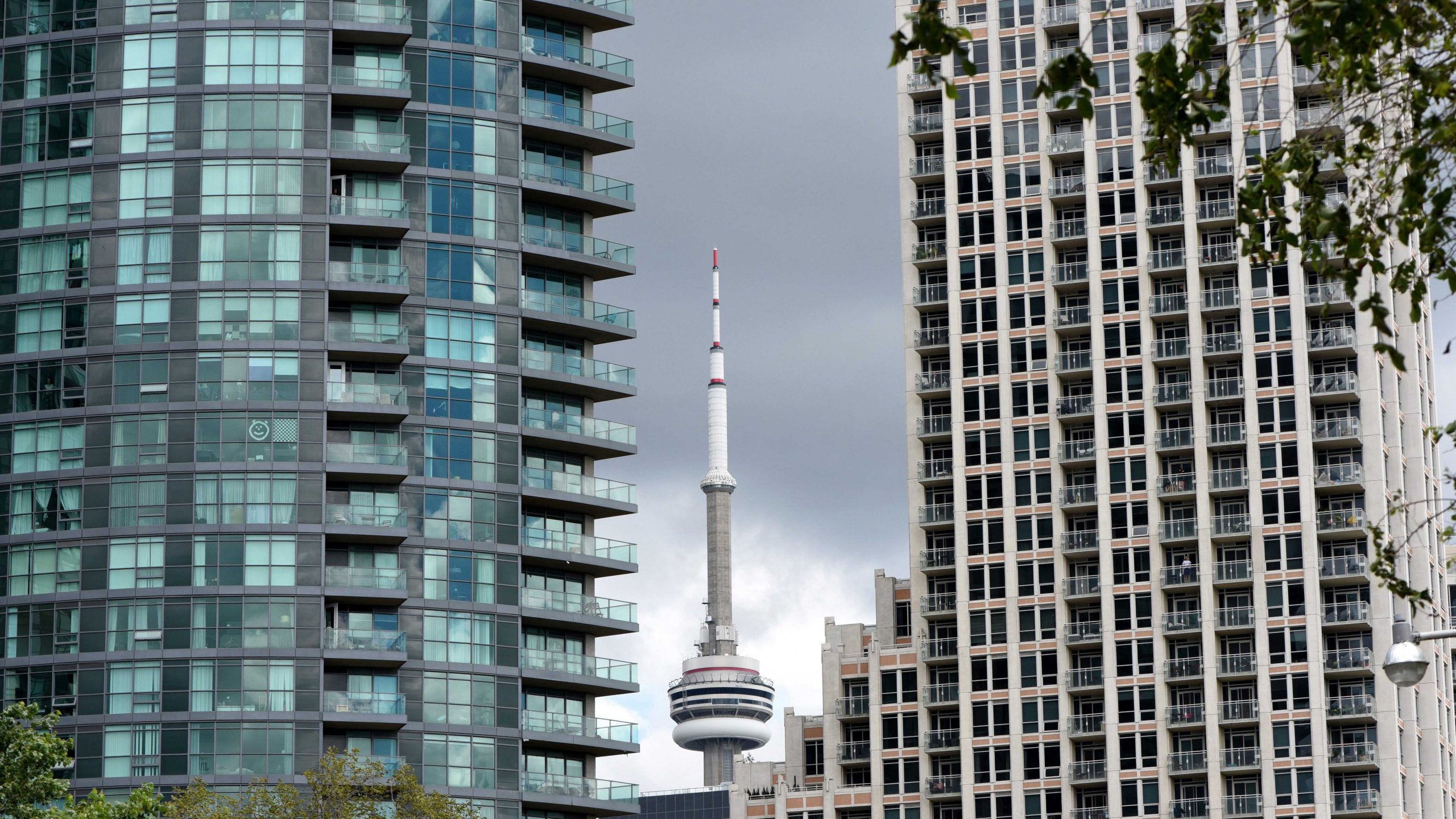 Toronto condo prices keep rising despite slowing sales: Survey