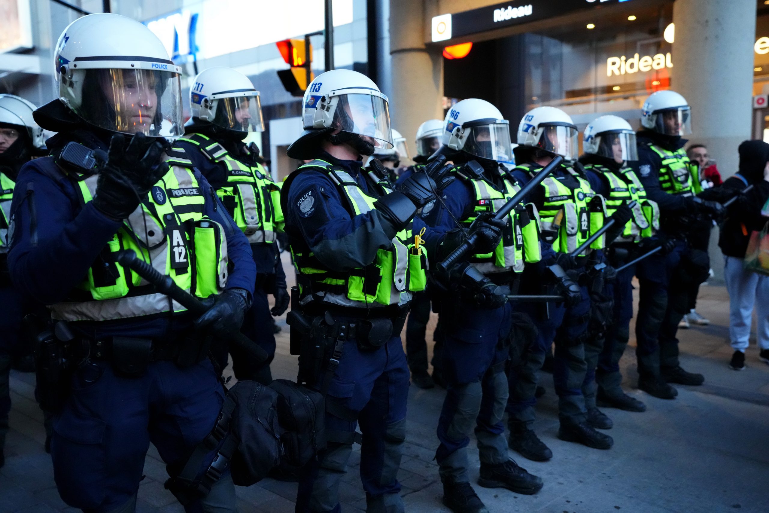 Ottawa police close downtown to vehicle protests ahead of motorcycle convoy