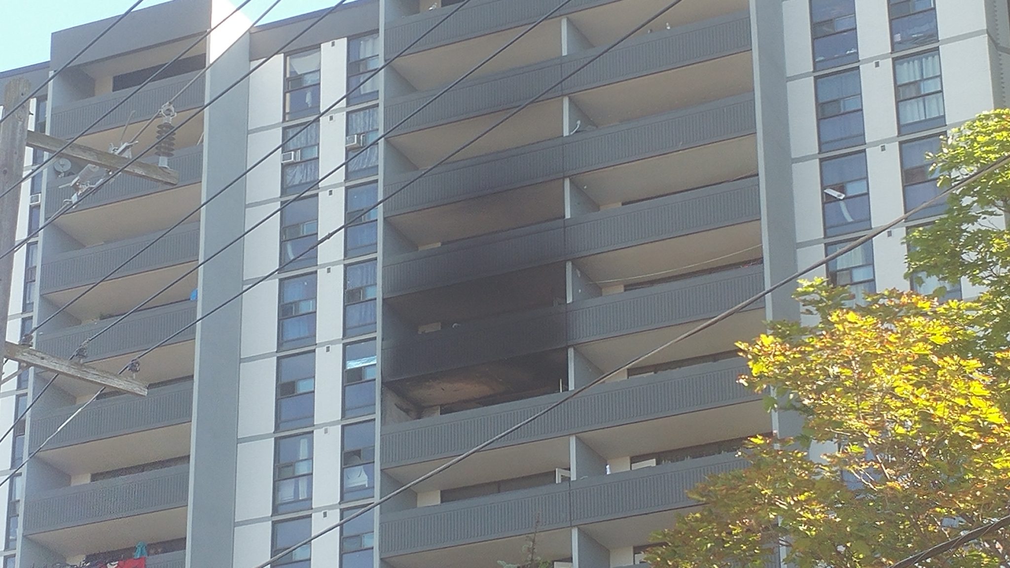 4 people sent to hospital after early morning fire in Rexdale