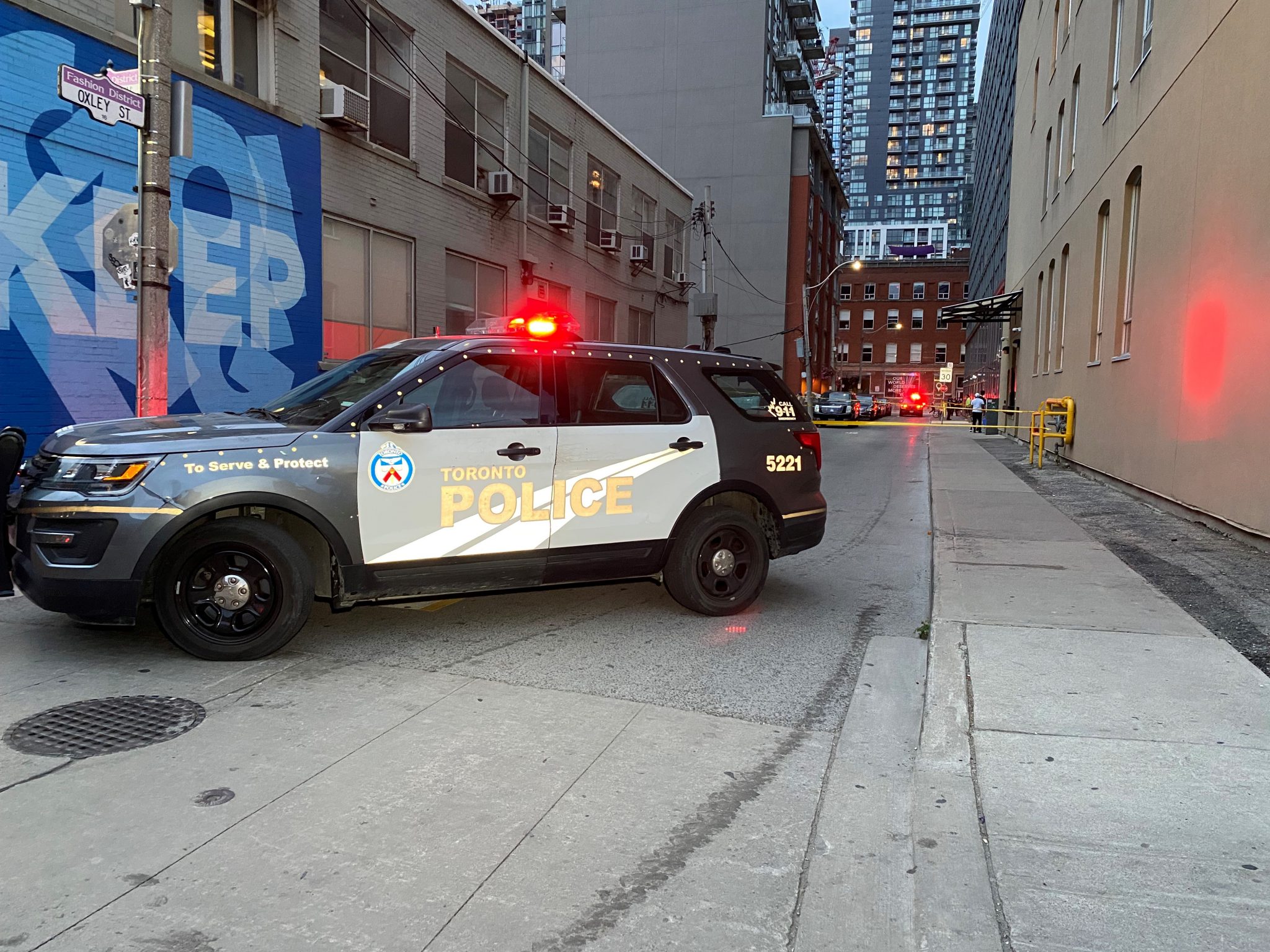 One man injured after stabbing downtown: Toronto police