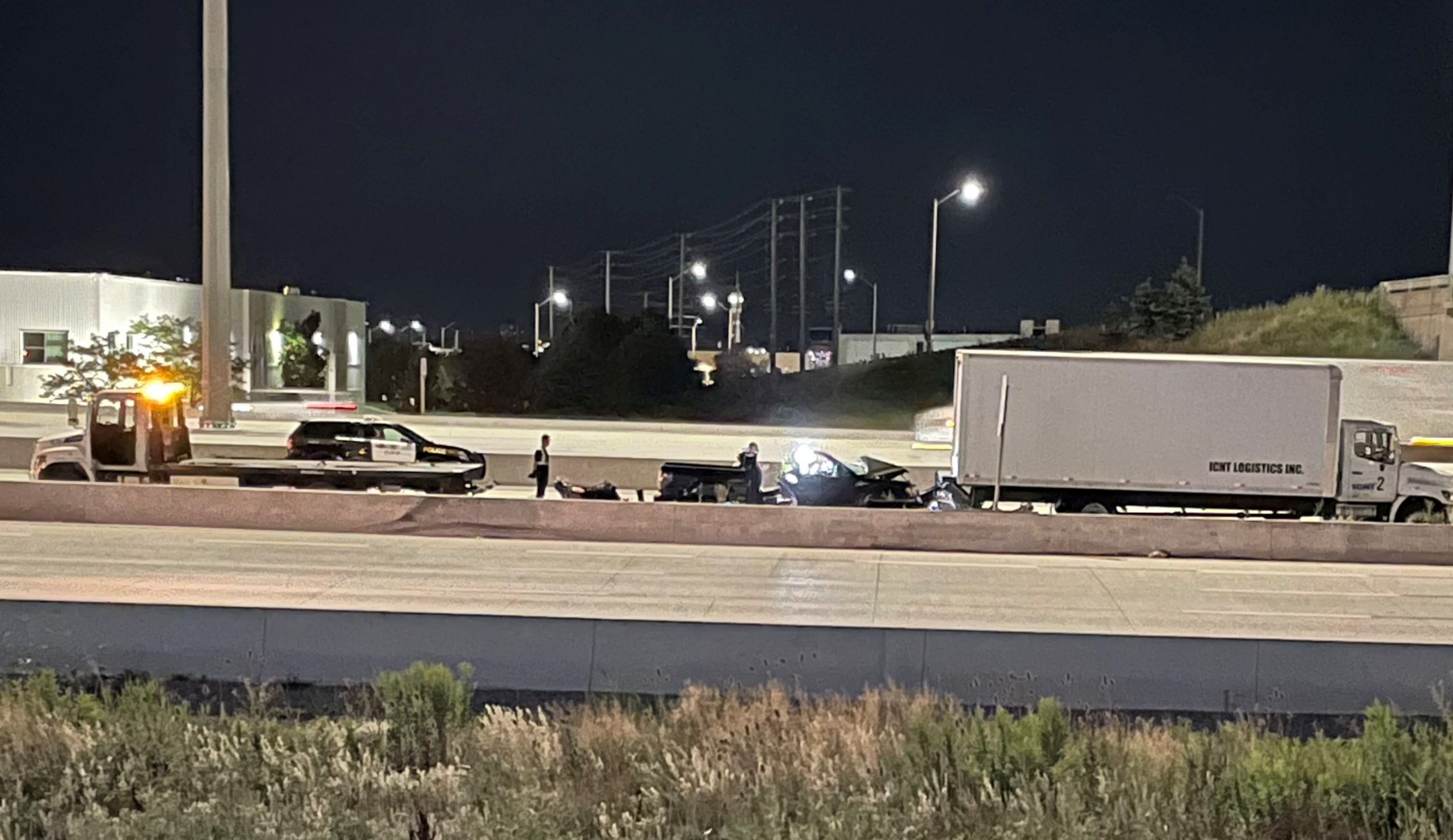 401 crash in Mississauga leaves male critically injured