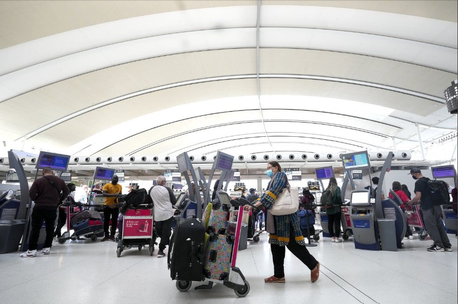 Express customs lanes open at Pearson Airport