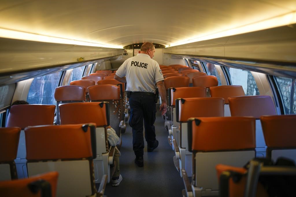 Italy, France call for 'full cooperation' after migrant flap