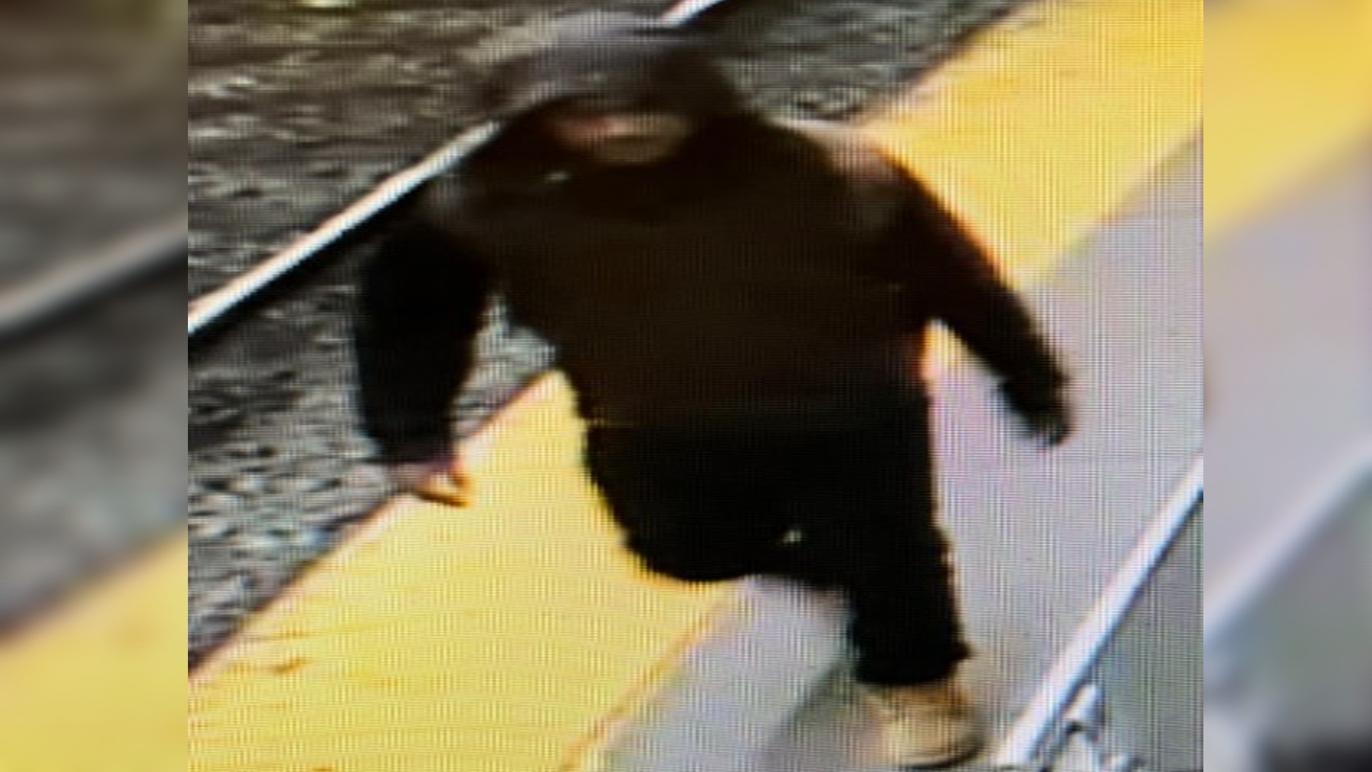 Suspect sought in armed robbery on GO train heading into Union