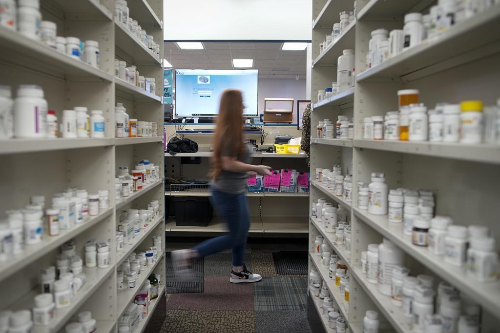 Drugstores make slow headway on staffing problems