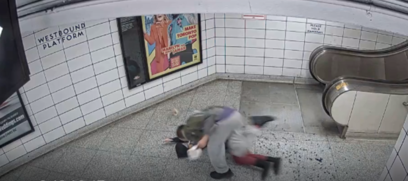 Video shows man violently robbing woman at TTC subway station