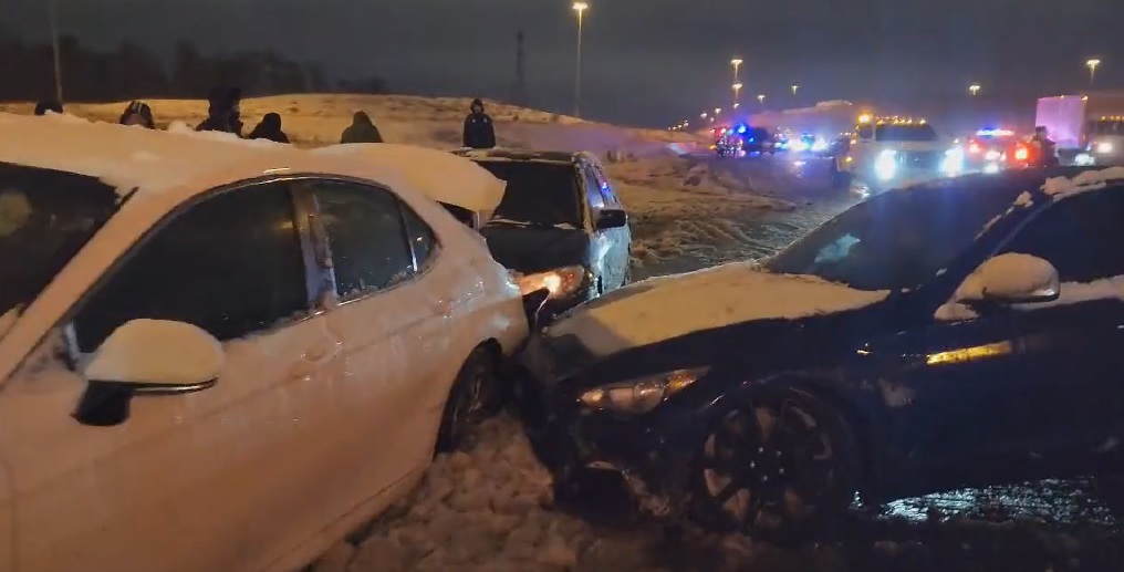 6-vehicle pileup on Hwy. 401 among several crashes on GTA roads after ...