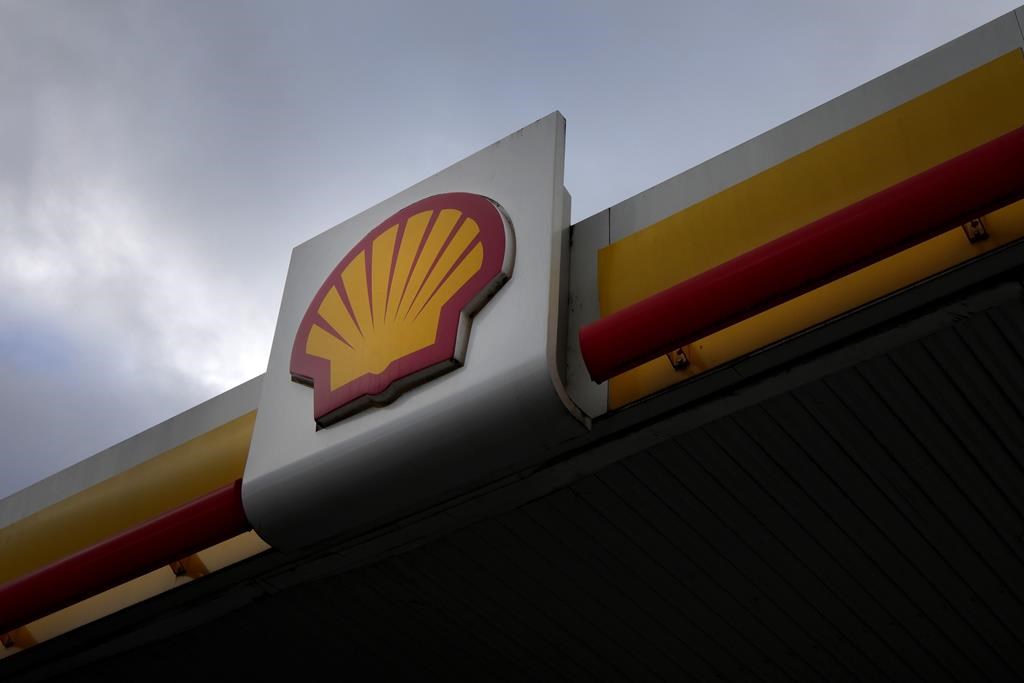 Shell profit doubles to record as war drives up energy costs