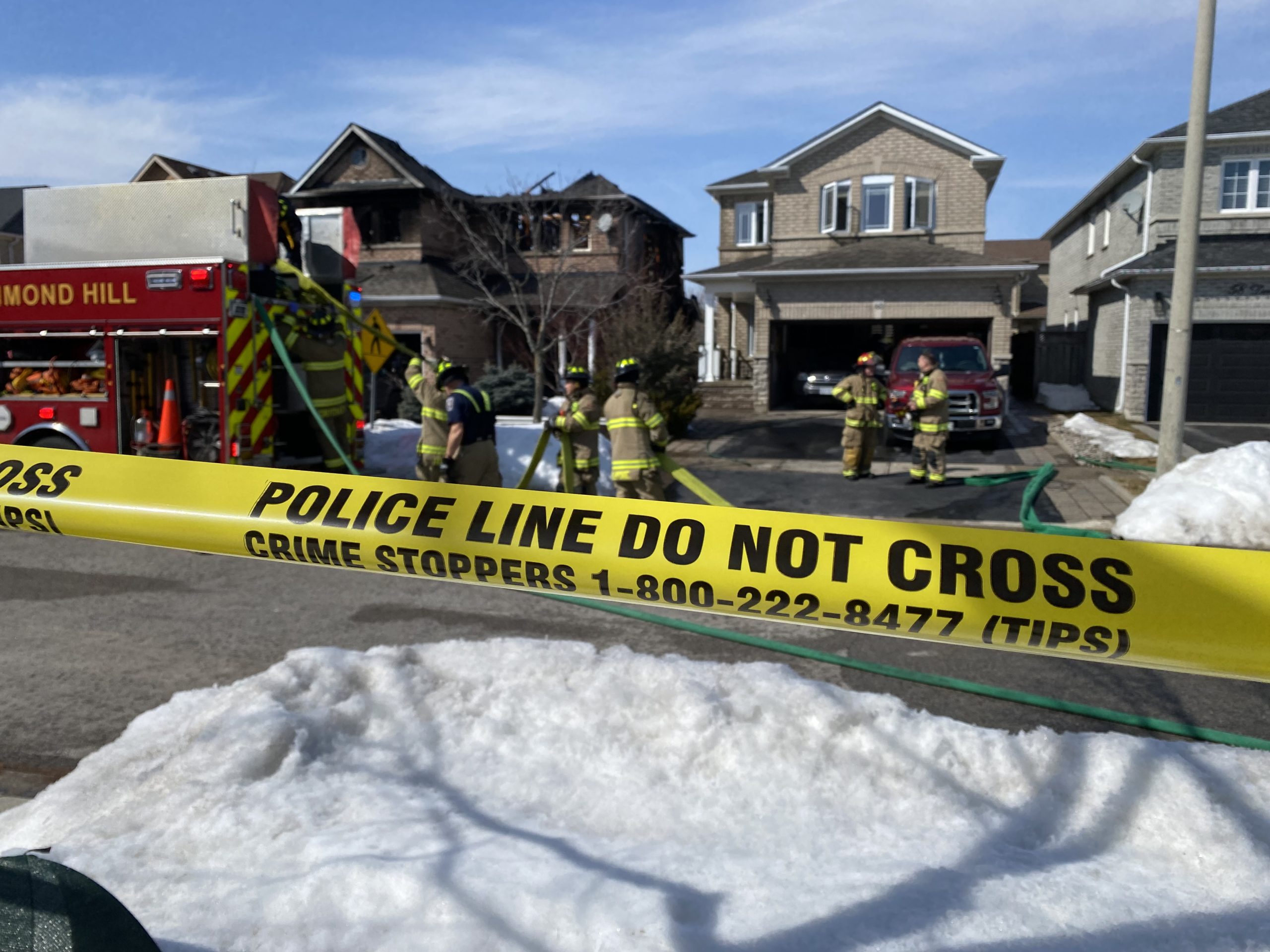 Fire crews battle blaze at home in Richmond Hill, explosion heard