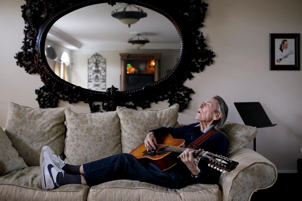 Anne Murray, Tom Cochrane and Sharon Hampson on Gordon Lightfoot's ...