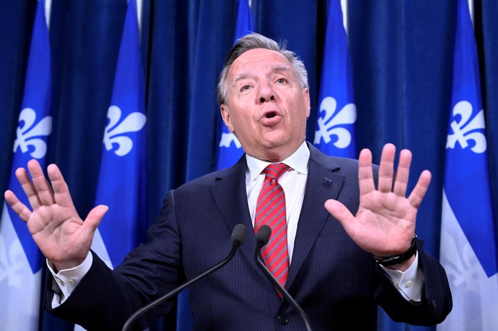 Raising politicians' salaries by $30K requires 'courage': Legault ...