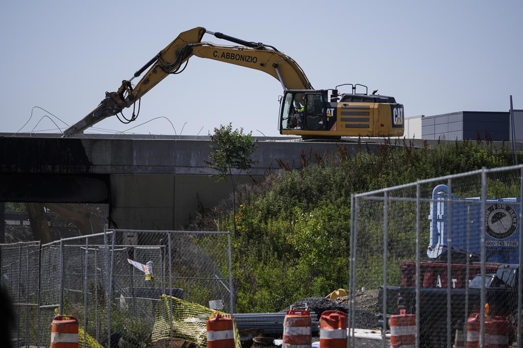 In the effort to reopen I-95 in Philadelphia, crews get some help from ...