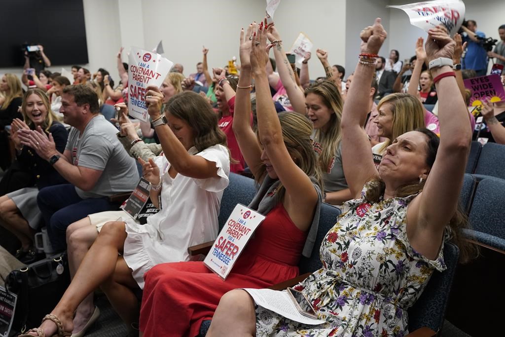 Signs return to Tennessee statehouse grounds after judge blocks new ...