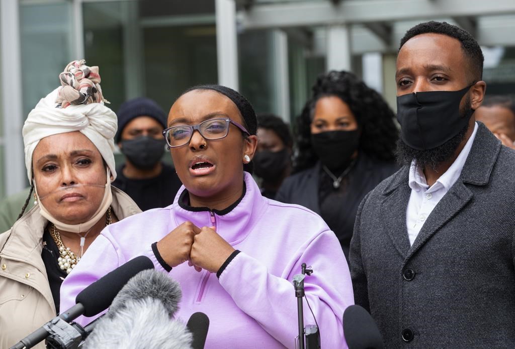 Trial begins for 3 Tacoma officers charged in death of Manny Ellis