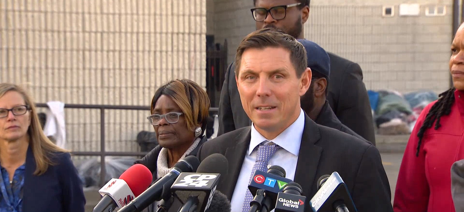 Man dies in tent outside former Peel Region shelter