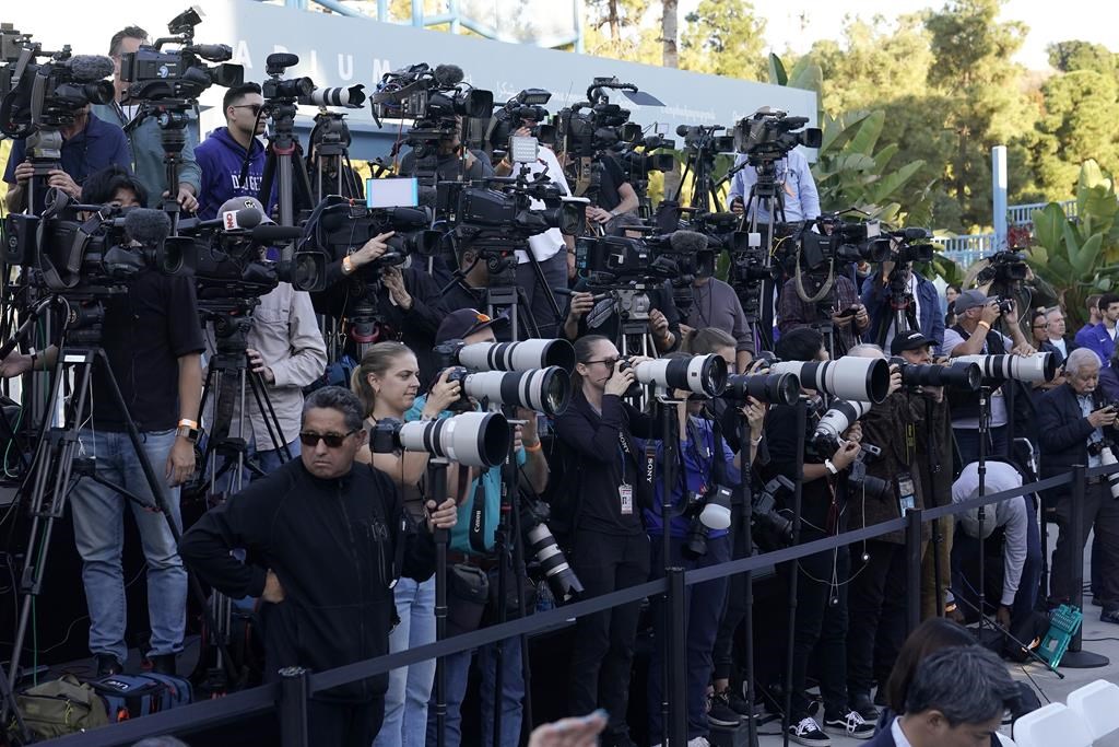 In first news conference with Dodgers, Shohei Ohtani dodges questions ...