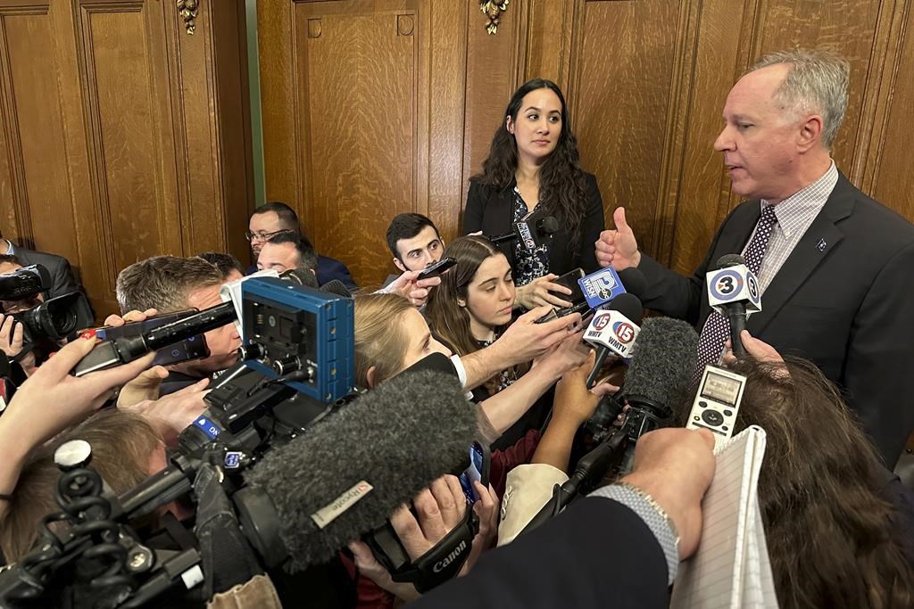 Wisconsin Republicans make last-ditch effort to pass new legislative maps