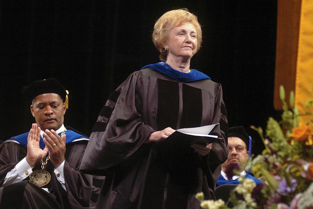 Former Sen. Jean Carnahan, the first woman to represent Missouri in the ...