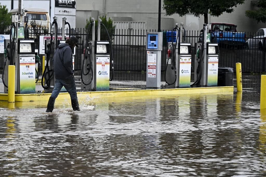 Los Angeles records nearly 400 mudslides during storm that has drenched ...
