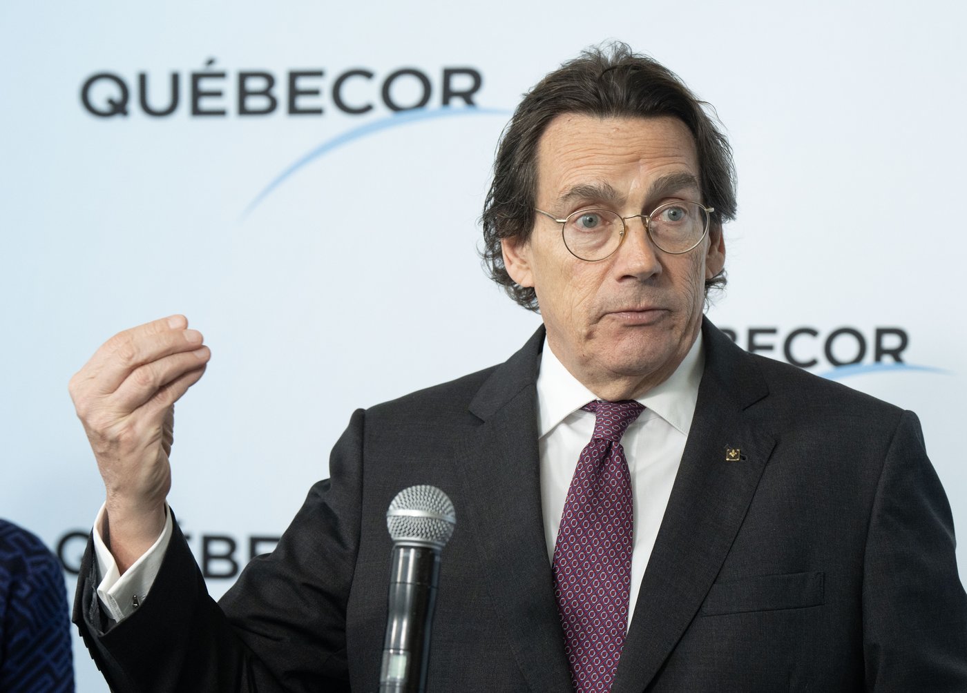 Quebecor wants Ottawa to stop Loblaw from offering only Rogers, Bell ...