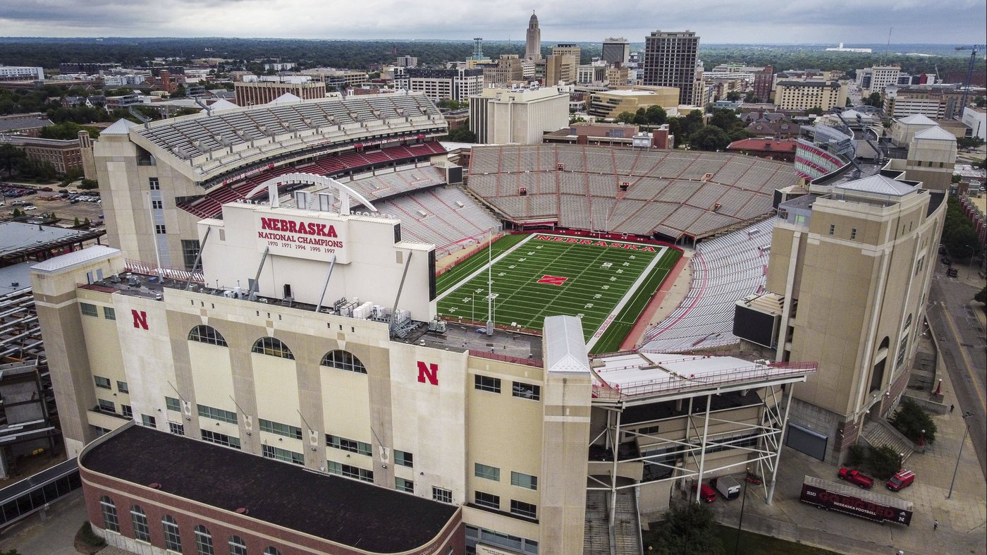 Nebraska regent suggests putting fans' ashes under the football field ...