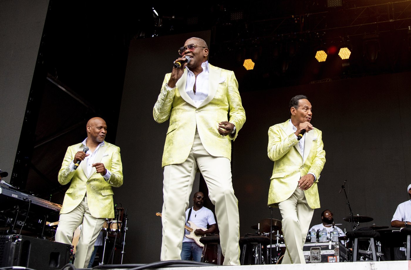 Singer sues hospital, says staff thought he was mentally ill and wasn't ...