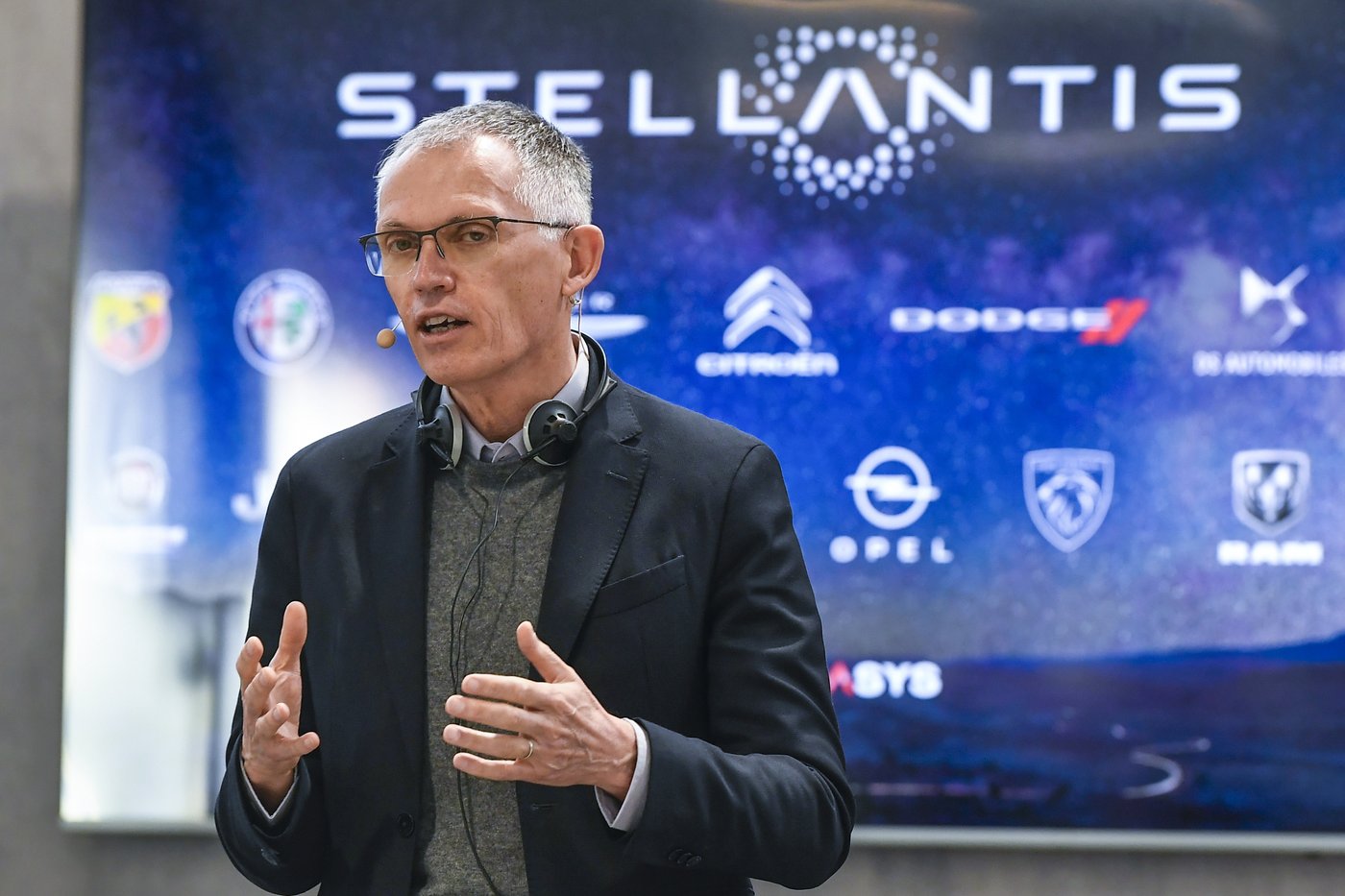 Stellantis CEO cites failures in US operations, ready to compete head ...