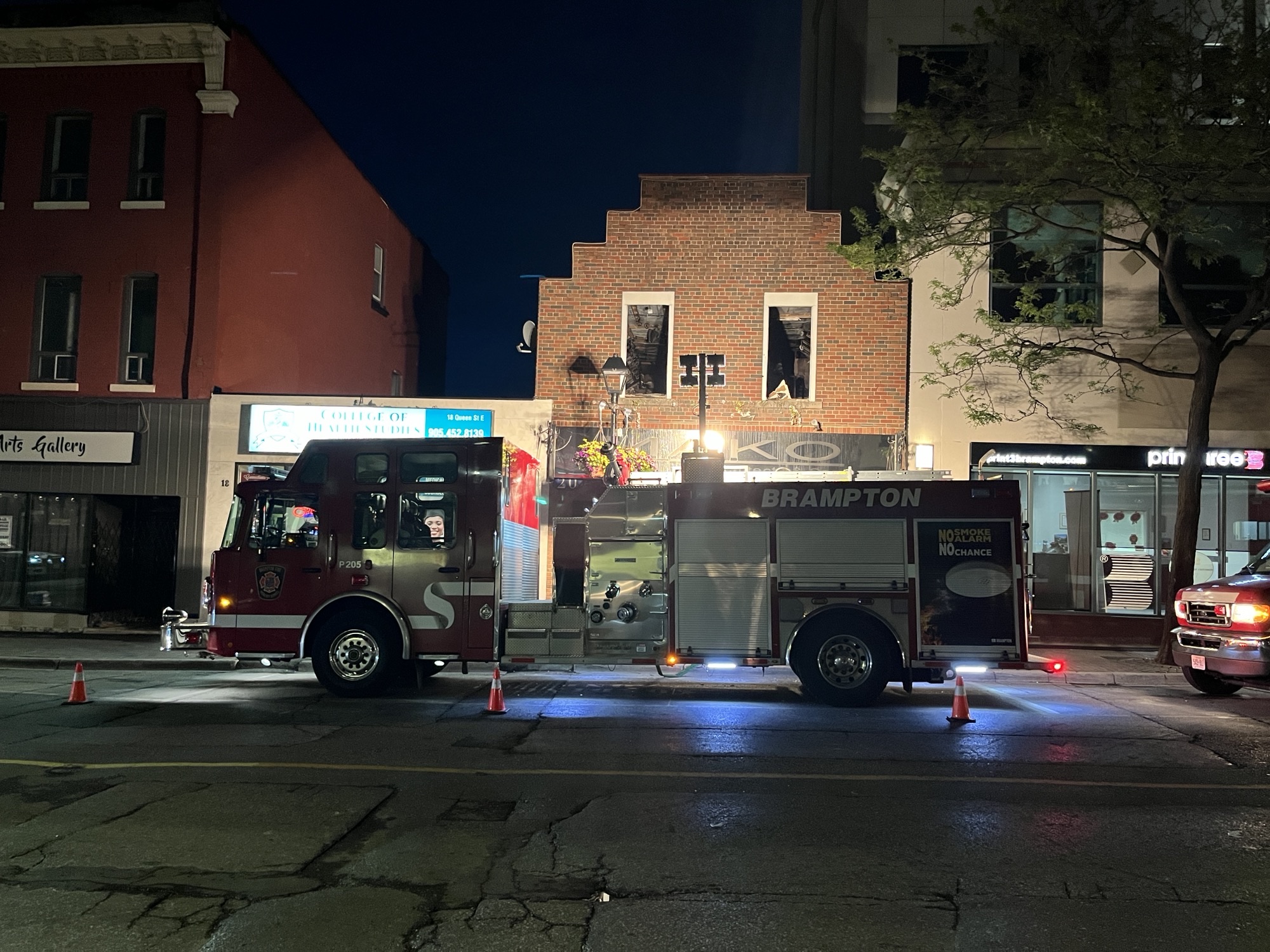 1 woman injured in Brampton salon fire