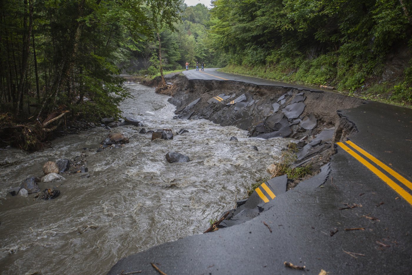 Governor calls on flood-weary Vermonters to 'stick together' with more ...