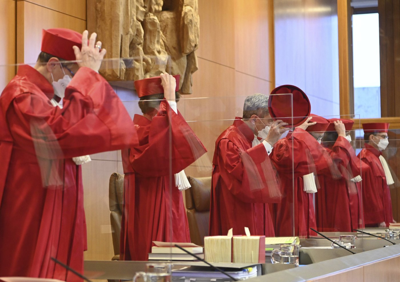 German government, mainstream opposition move to protect highest court ...