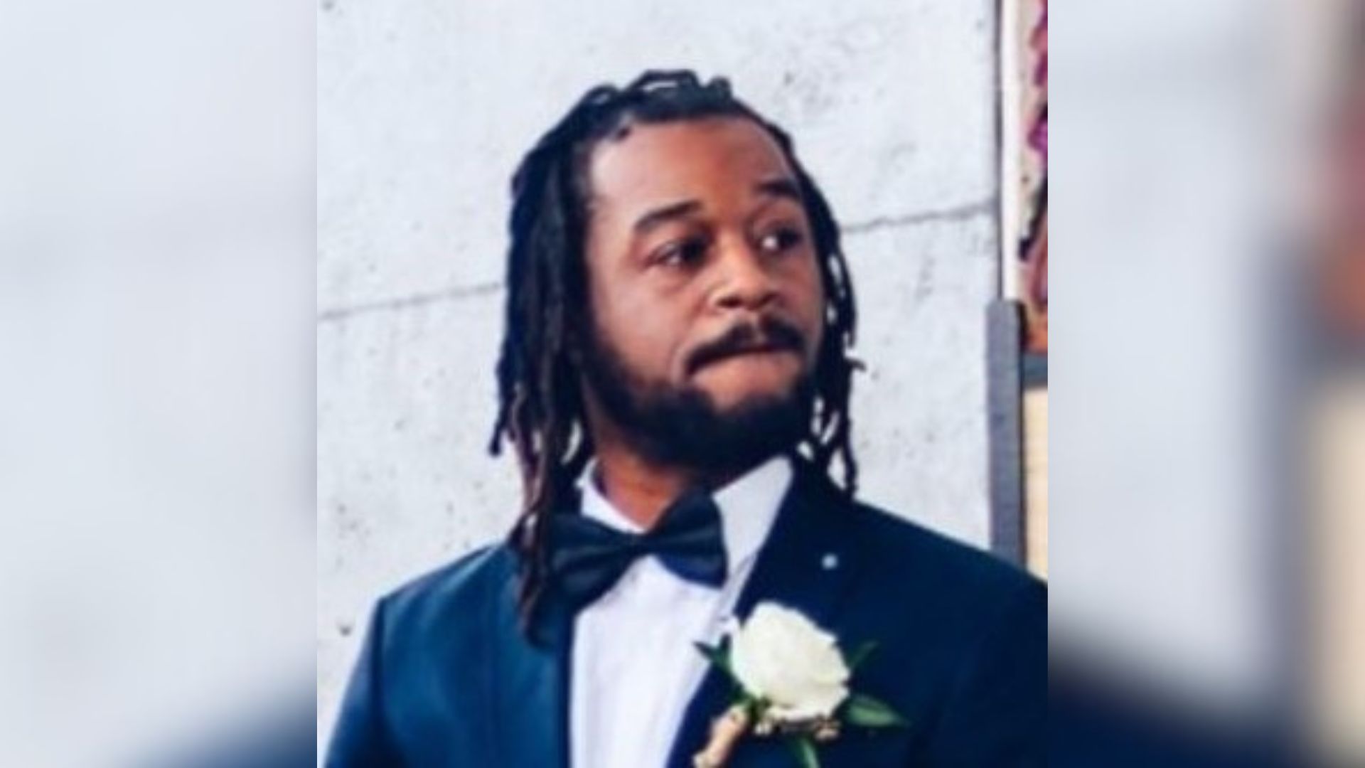 Man dead in double stabbing at Toronto apartment building