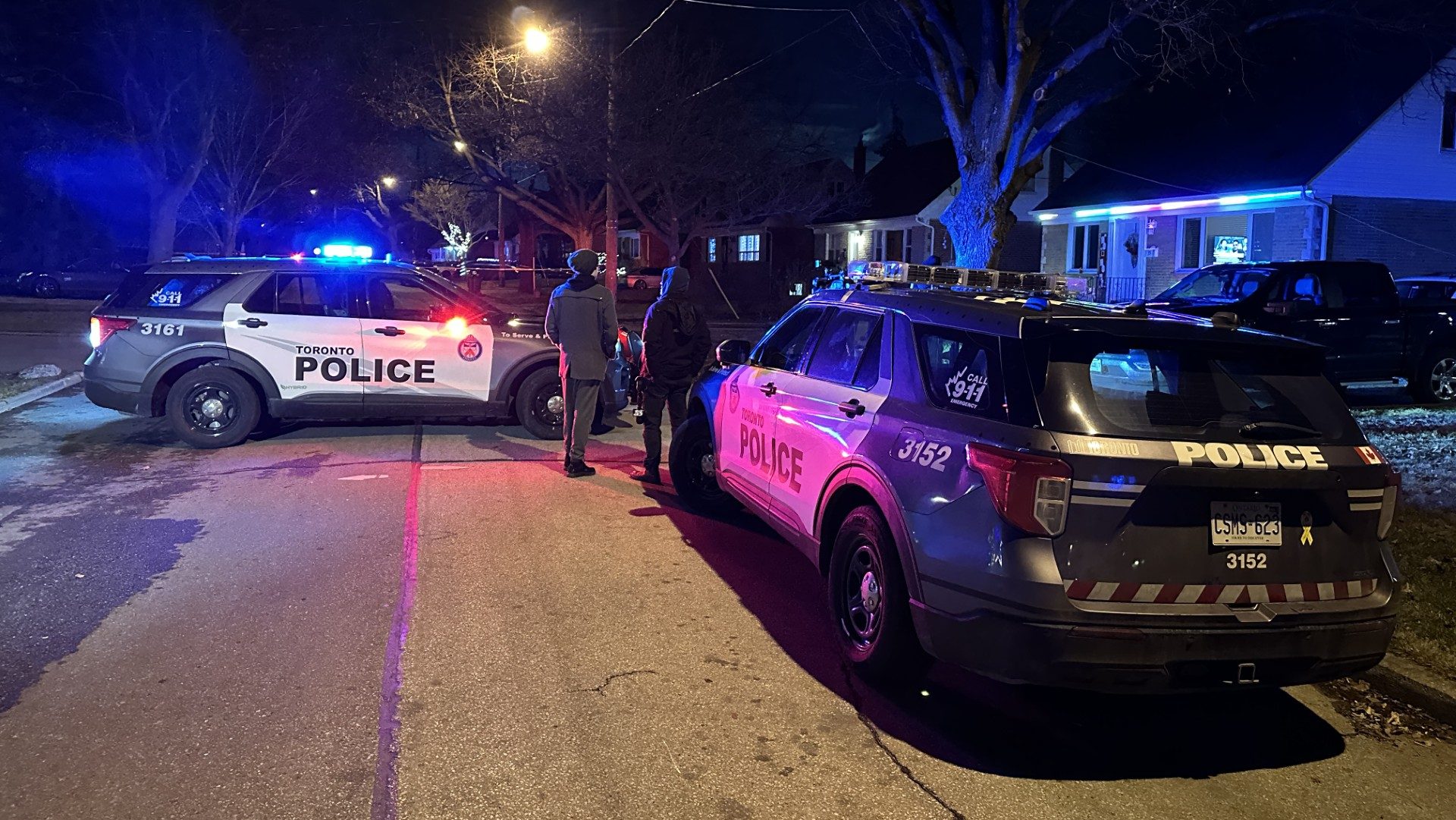 Toronto police investigate shooting after victim walks into hospital