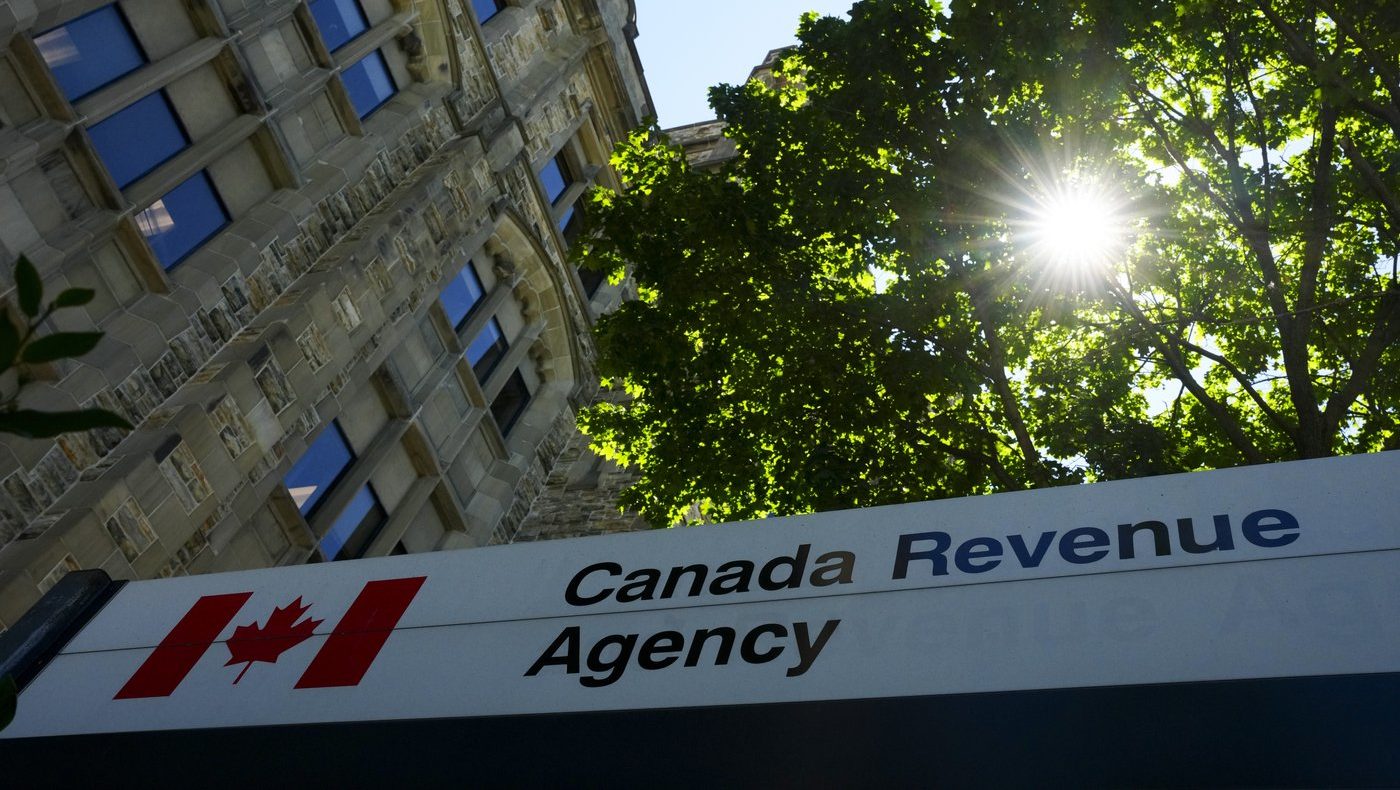 Federal union expands campaign denouncing cuts at Canada Revenue Agency