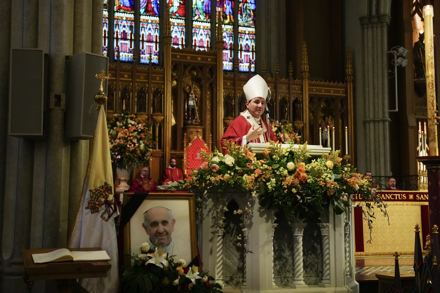 Bells toll, faithful gather in Toronto and Montreal to honour late Pope ...