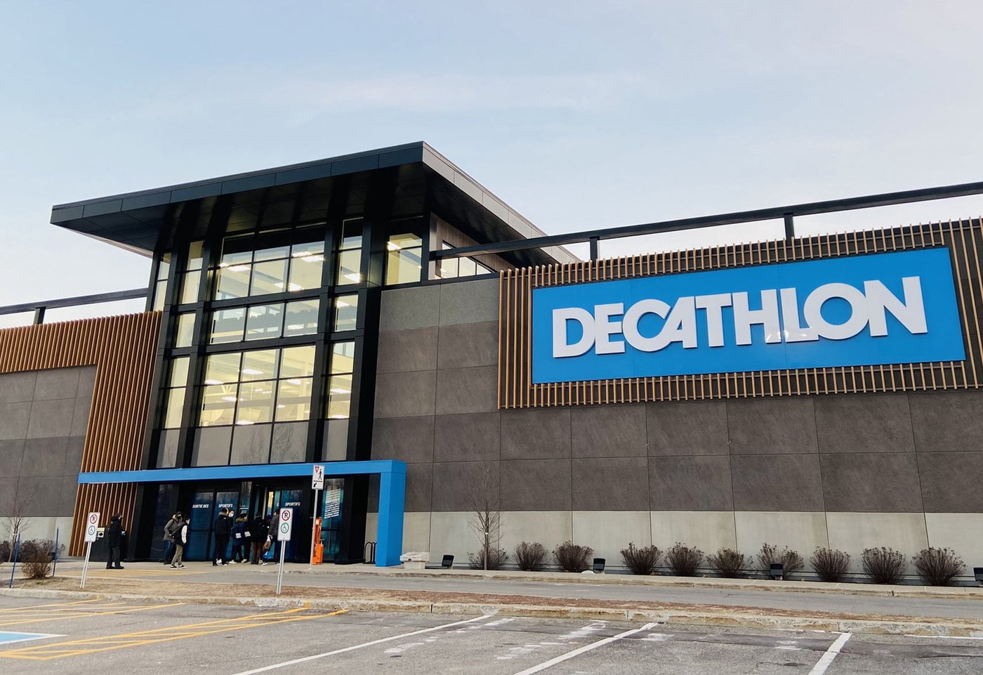 Sporting goods retailer Decathlon to close its Toronto-area stores this ...