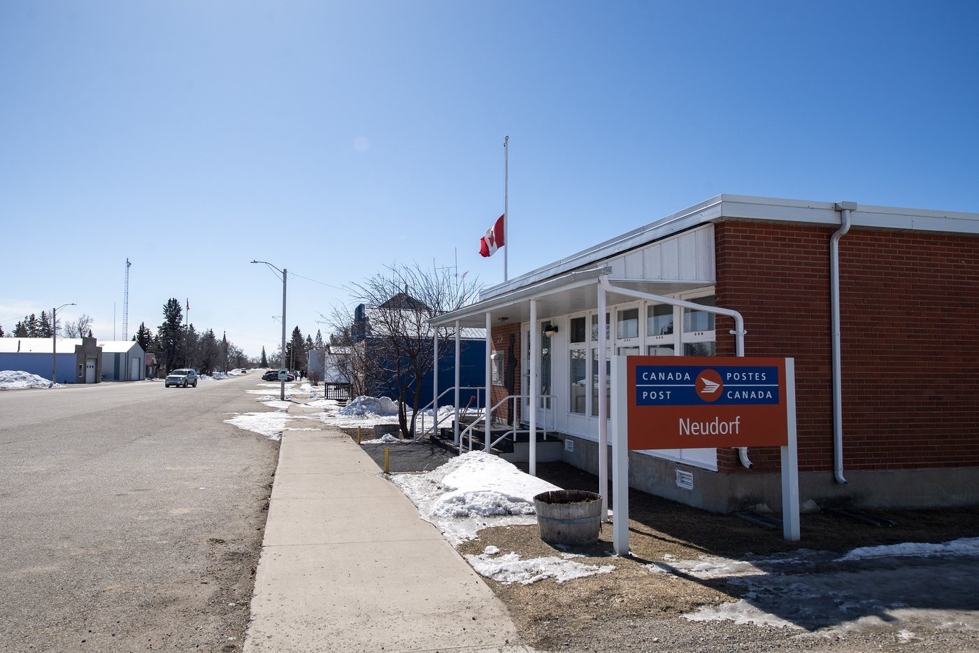 Canada Post reaches deal with second-largest union, negotiations ...