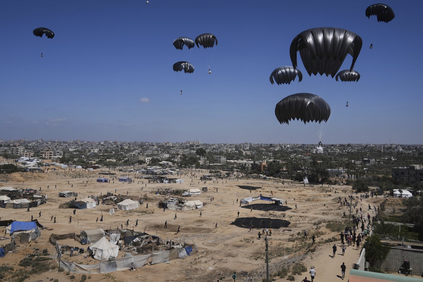 Canadian aid pallets part of Gaza airdrop after Israel loosens restrictions