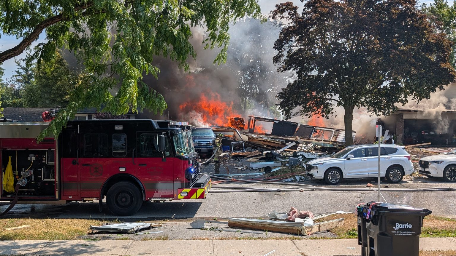 Man dies after house explosion in Barrie