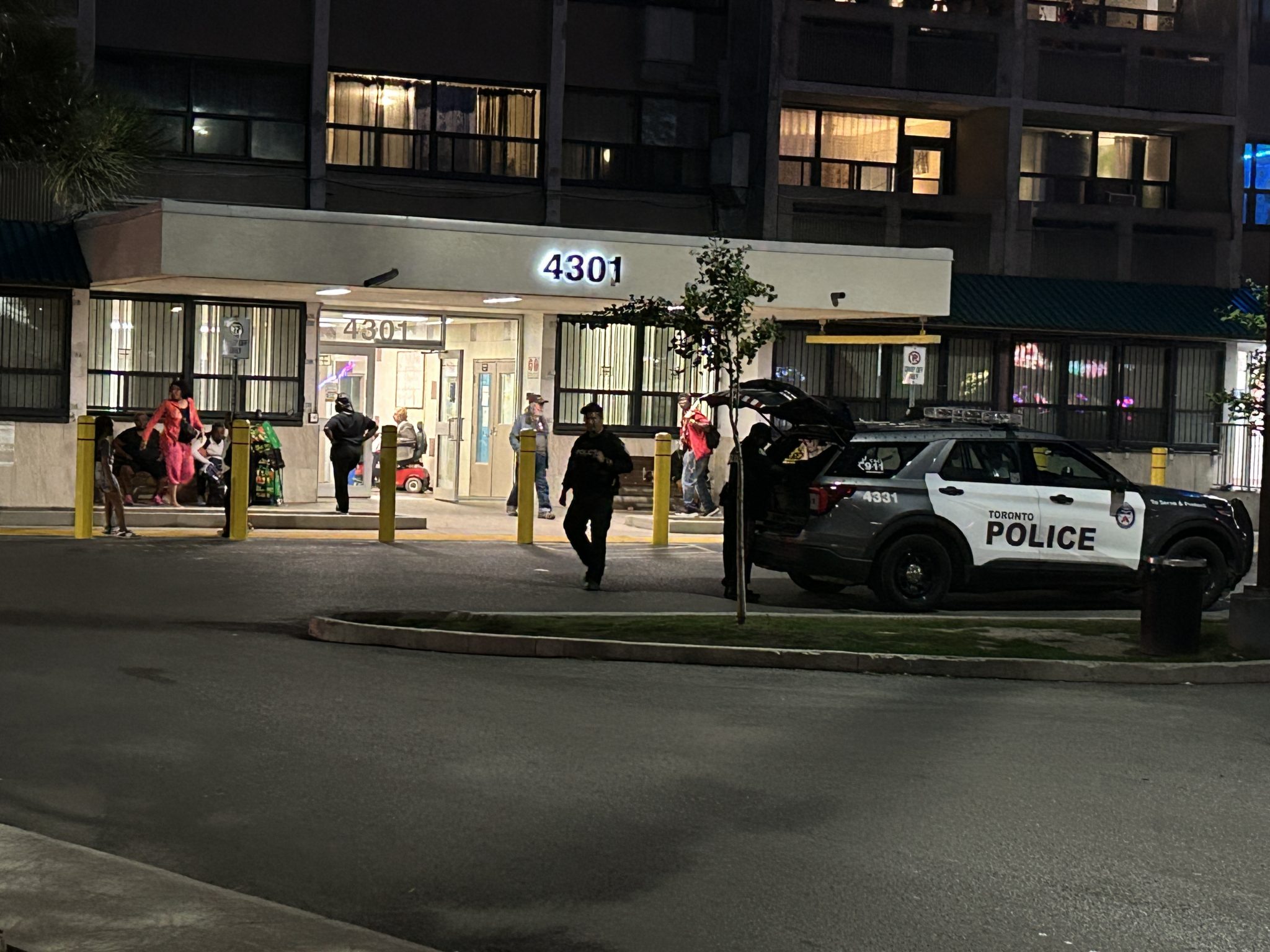 Toronto rapper Top5 stabbed following Drake's U.K. concert