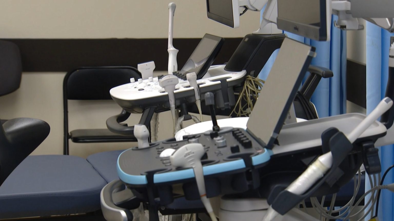 Handa, Ahluwalia announced as new morning hosts of Toronto's 98.1 CHFI