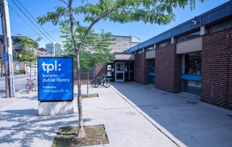 Toronto Public Library expanding social, crisis support services to more branches
