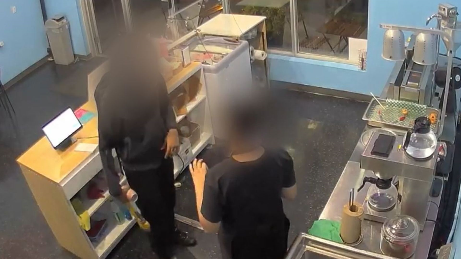 Markham robbery attempt falls flat after suspect flees with single can ...