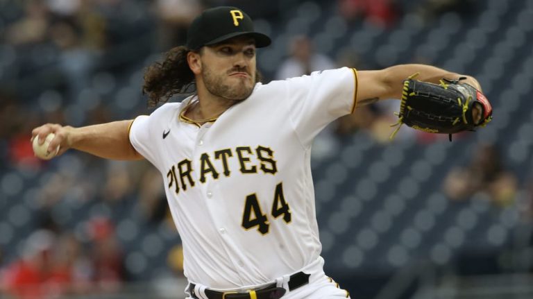 Blue Jays officially sign Cody Ponce to 3-year contract