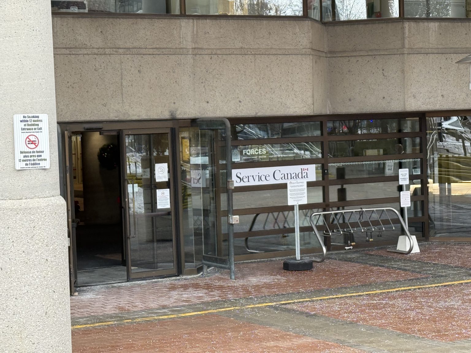 1 arrested, 1 in hospital after suspected arson at federal government ...