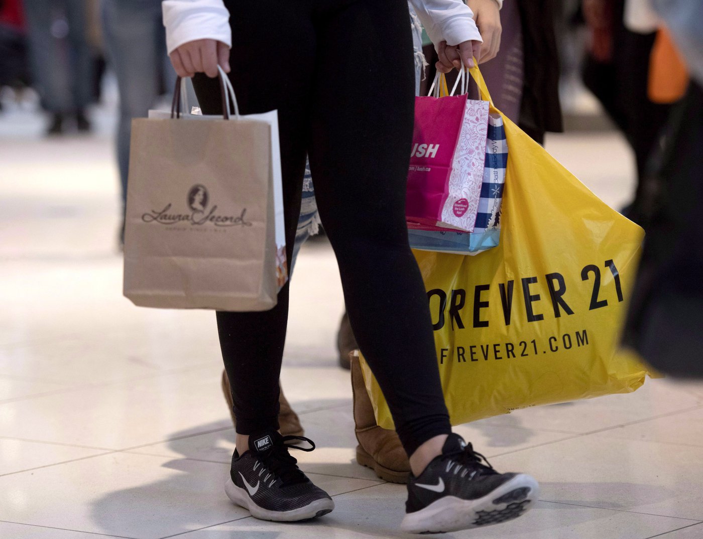 Canada, U.S. divergence on K-shaped consumer spending cause for concern ...
