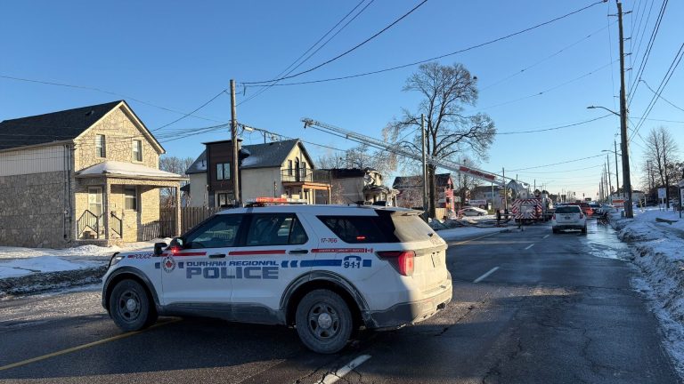 1 person unaccounted for after fast‑moving house fire in Oshawa
