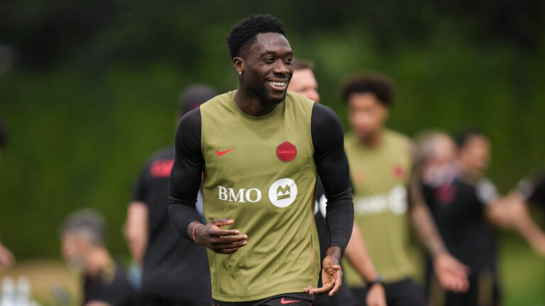 Canadian Captain Alphonso Davies expected to play vs. Switzerland