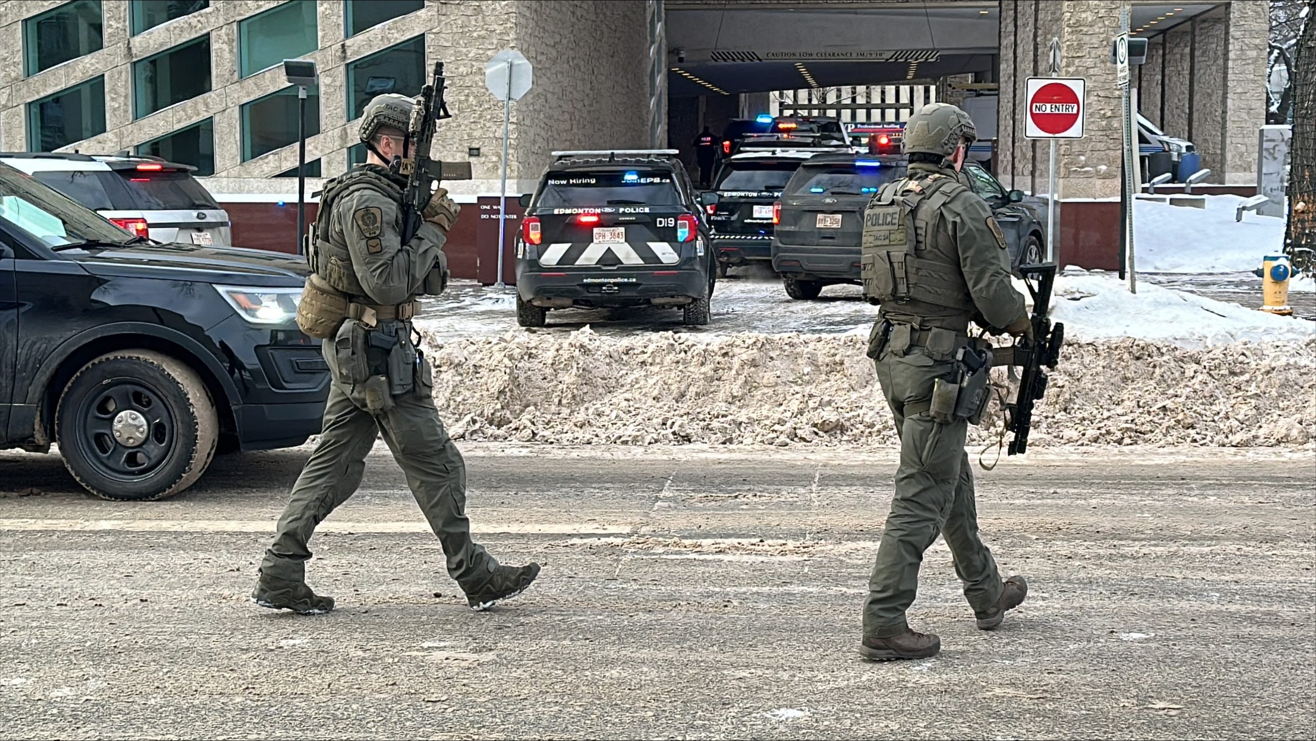 Shots fired inside Edmonton city hall: police | CityNews Toronto